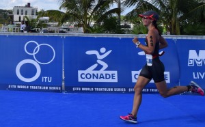 Championnats du monde de triathlon – Émilie Brisson 33e ! | INFOSuroit.com